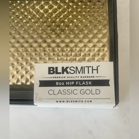 BLKSMITH | Dining | Blksmith Premium 8oz Hip Flask Gold Oil Slick ...